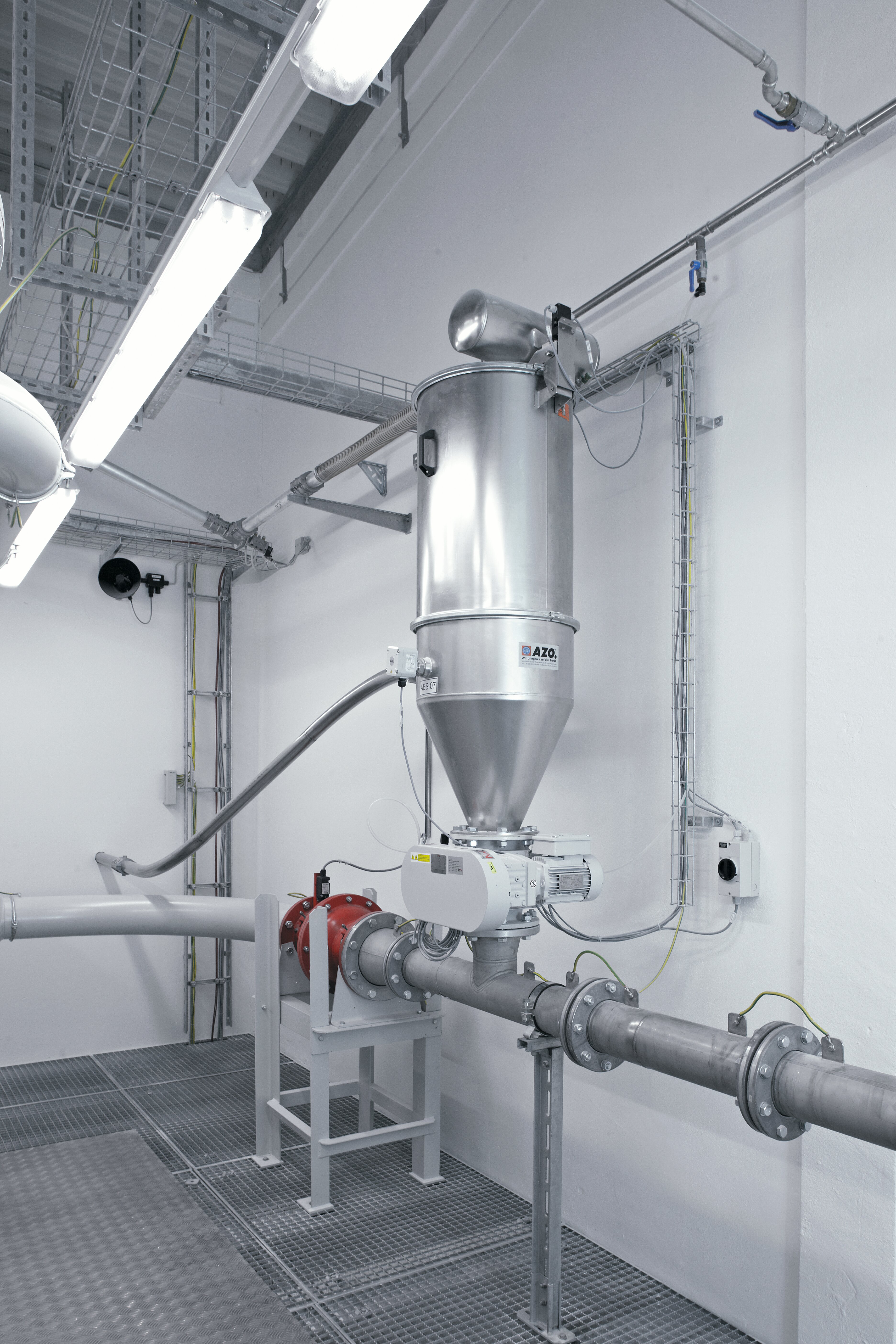 Rotary Valve Receiver for Powdery Bulk Handling