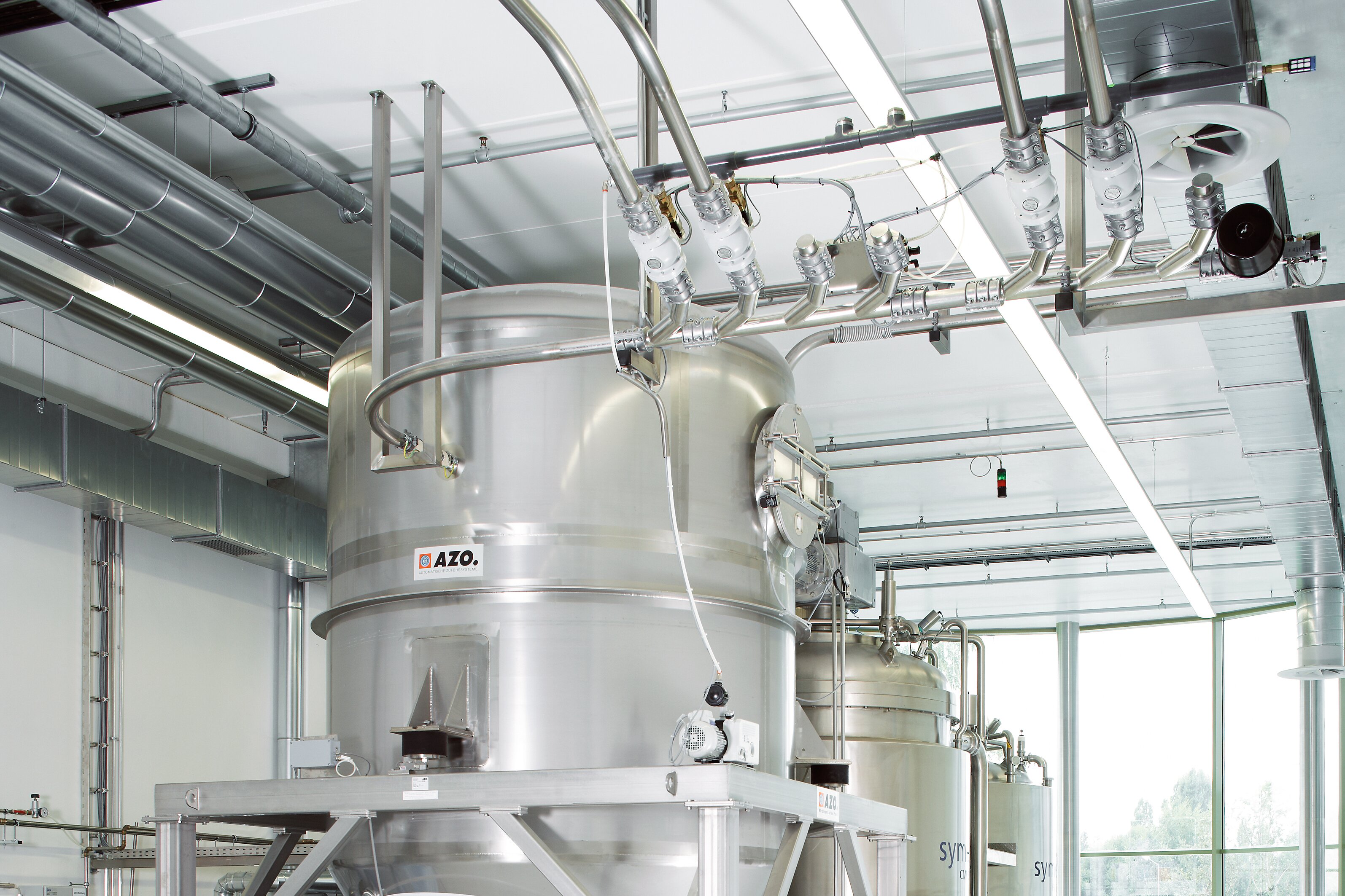 Pneumatic conveying systems for bulk materials