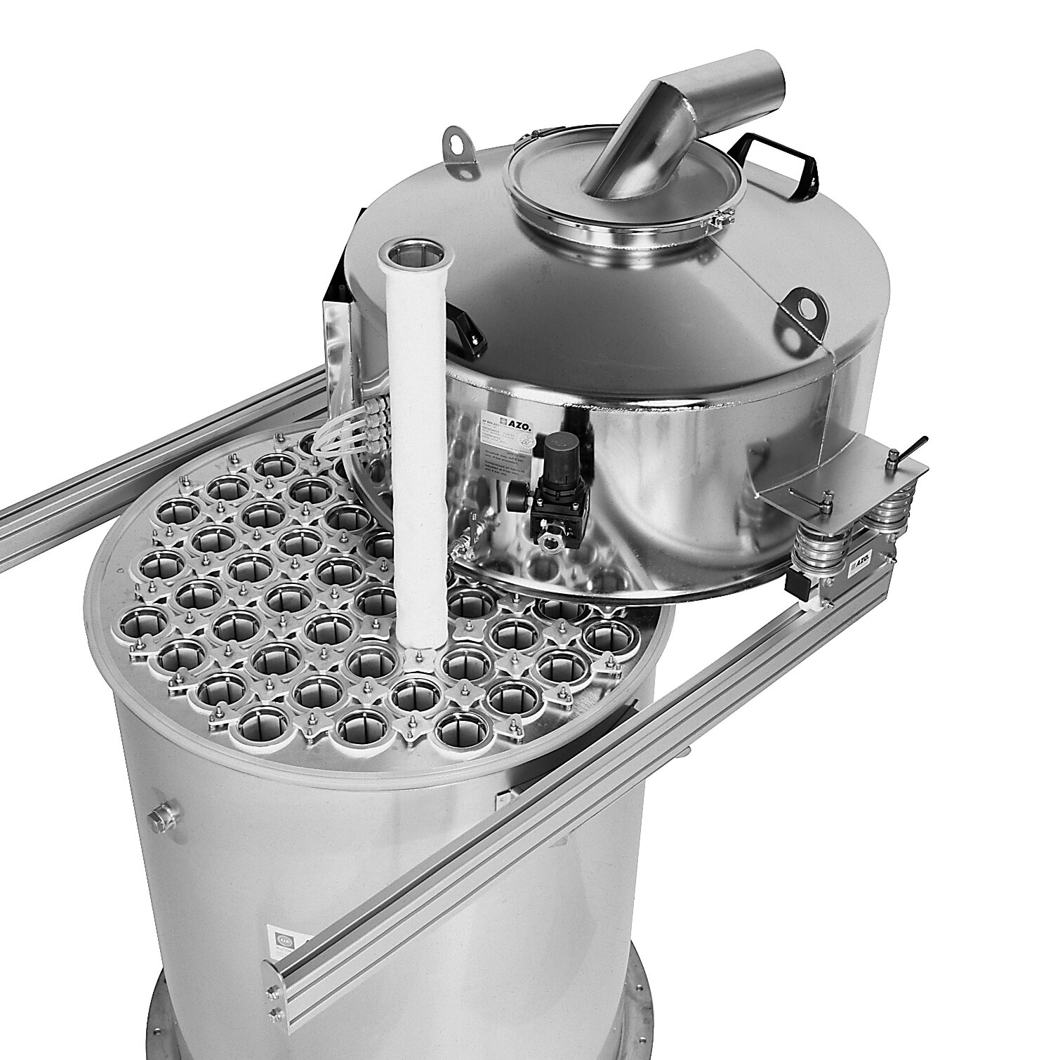 Air purged filters to separate the product from the conveying air