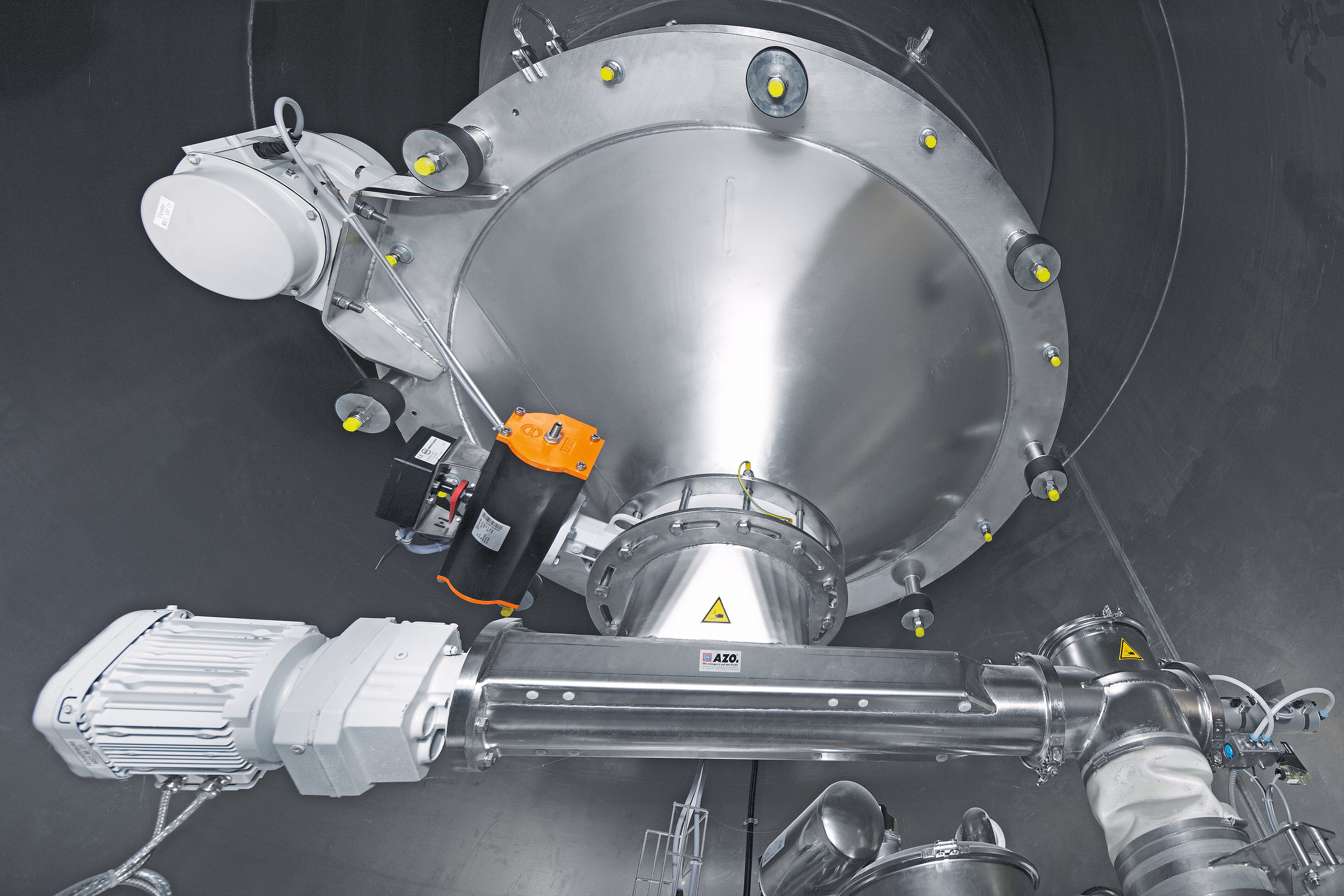 Standard Silos for storing of large components